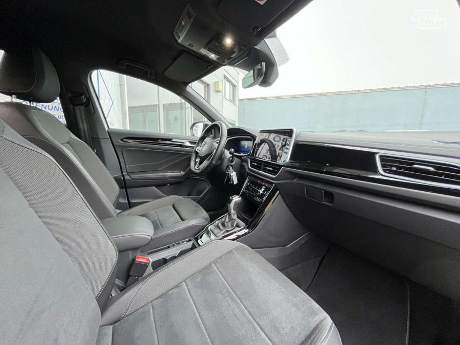 Balts Volkswagen T-Roc 2022 Kauņa, ar dzinēja tilpumu 2.00 L un nobraukumu 29 tūkst. km par 31351 €, foto 8 vietnē AUTOMOTO.COM.LV