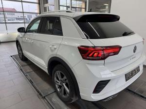 White Volkswagen T-Roc 2022 in Kaunas, with an engine capacity of 1.50 L and mileage of 32 thousand km for 27282 €, photo 2 on AUTOMOTO.COM.LV