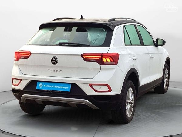 White Volkswagen T-Roc 2022 in Kaunas, with an engine capacity of 1.00 L and mileage of 27 thousand km for 23122 €, photo 6 on AUTOMOTO.COM.LV