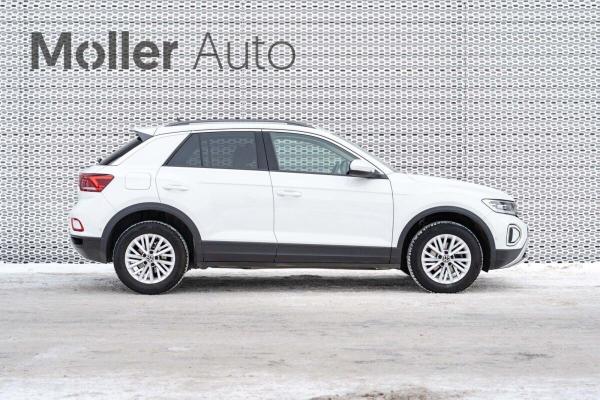 White Volkswagen T-Roc 2022 in Marupe, with an engine capacity of 1.50 L and mileage of 49 thousand km for 24000 €, photo 5 on AUTOMOTO.COM.LV