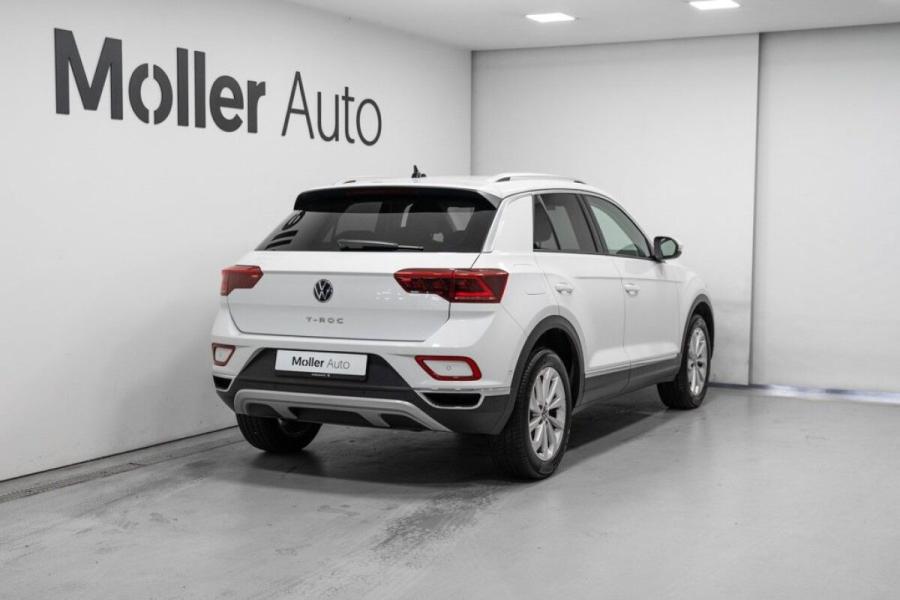 Balts Volkswagen T-Roc 2022 Viļņa, ar dzinēja tilpumu 1.50 L un nobraukumu 44 tūkst. km par 23500 €, foto 4 vietnē AUTOMOTO.COM.LV