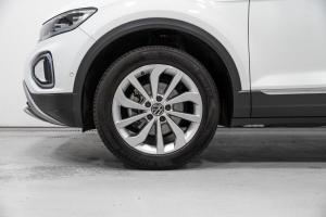 Balts Volkswagen T-Roc 2022 Viļņa, ar dzinēja tilpumu 1.50 L un nobraukumu 44 tūkst. km par 23500 €, foto 20 vietnē AUTOMOTO.COM.LV