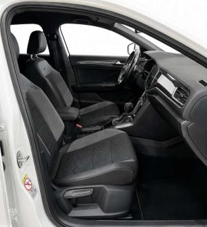 White Volkswagen T-Roc 2022 in Kaunas, with an engine capacity of 1.98 L and mileage of 115 thousand km for 21900 €, photo 9 on AUTOMOTO.COM.LV