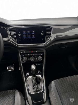 White Volkswagen T-Roc 2022 in Kaunas, with an engine capacity of 1.98 L and mileage of 115 thousand km for 21900 €, photo 12 on AUTOMOTO.COM.LV