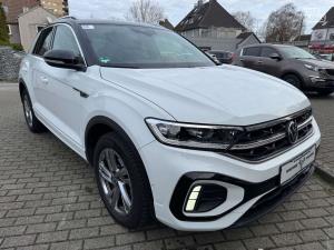 White Volkswagen T-Roc 2023 in Kaunas, with an engine capacity of 1.00 L and mileage of 58 thousand km for 24629 €, photo 2 on AUTOMOTO.COM.LV