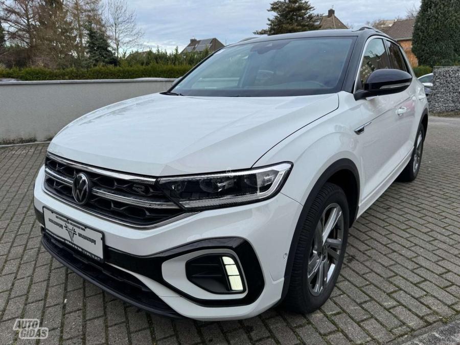 White Volkswagen T-Roc 2023 in Kaunas, with an engine capacity of 1.00 L and mileage of 58 thousand km for 24629 €, photo 3 on AUTOMOTO.COM.LV