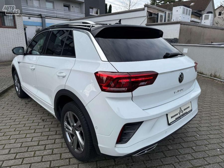 White Volkswagen T-Roc 2023 in Kaunas, with an engine capacity of 1.00 L and mileage of 58 thousand km for 24629 €, photo 6 on AUTOMOTO.COM.LV