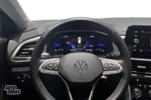 White Volkswagen T-Roc 2023 in Kaunas, with an engine capacity of 0.00 L and mileage of 21 thousand km for 23322 €, photo 17 on AUTOMOTO.COM.LV