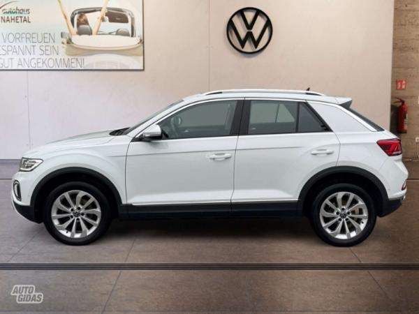 White Volkswagen T-Roc 2023 in Kaunas, with an engine capacity of 2.00 L and mileage of 79 thousand km for 25336 €, photo 3 on AUTOMOTO.COM.LV