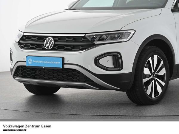 Balts Volkswagen T-Roc 2023 Kauņa, ar dzinēja tilpumu 1.00 L un nobraukumu 33 tūkst. km par 23389 €, foto 7 vietnē AUTOMOTO.COM.LV