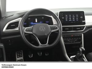 Balts Volkswagen T-Roc 2023 Kauņa, ar dzinēja tilpumu 1.00 L un nobraukumu 33 tūkst. km par 23389 €, foto 15 vietnē AUTOMOTO.COM.LV
