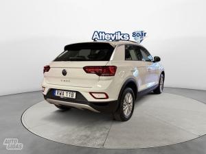 Balts Volkswagen T-Roc 2023 Kauņa, ar dzinēja tilpumu 0.00 L un nobraukumu 42 tūkst. km par 28329 €, foto 4 vietnē AUTOMOTO.COM.LV