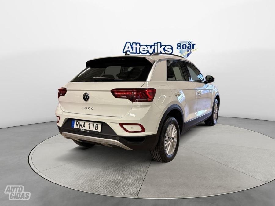 Balts Volkswagen T-Roc 2023 Kauņa, ar dzinēja tilpumu 0.00 L un nobraukumu 42 tūkst. km par 28329 €, foto 4 vietnē AUTOMOTO.COM.LV