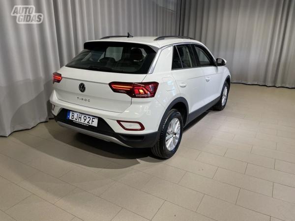White Volkswagen T-Roc 2023 in Kaunas, with an engine capacity of 0.00 L and mileage of 14 thousand km for 28820 €, photo 4 on AUTOMOTO.COM.LV