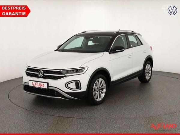 White Volkswagen T-Roc 2023 in Kaunas, with an engine capacity of 1.50 L and mileage of 47 thousand km for 27540 €, photo 1 on AUTOMOTO.COM.LV