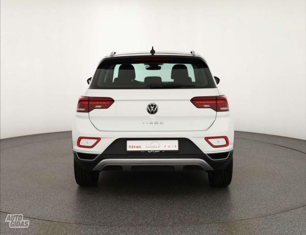 White Volkswagen T-Roc 2023 in Kaunas, with an engine capacity of 1.50 L and mileage of 47 thousand km for 27540 €, photo 4 on AUTOMOTO.COM.LV
