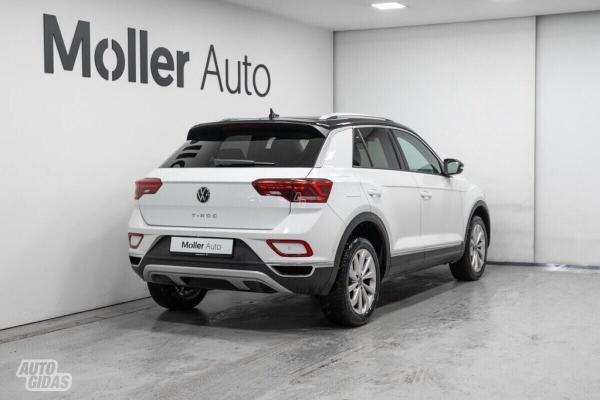 White Volkswagen T-Roc 2023 in Vilnius, with an engine capacity of 1.50 L and mileage of 61 thousand km for 25900 €, photo 3 on AUTOMOTO.COM.LV
