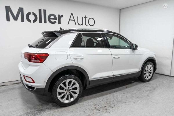Balts Volkswagen T-Roc 2023 Viļņa, ar dzinēja tilpumu 1.50 L un nobraukumu 79 tūkst. km par 25900 €, foto 4 vietnē AUTOMOTO.COM.LV