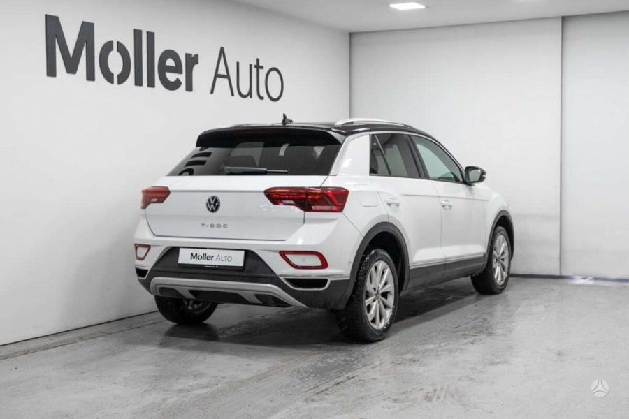 White Volkswagen T-Roc 2023 in Vilnius, with an engine capacity of 1.50 L and mileage of 61 thousand km for 25900 €, photo 3 on AUTOMOTO.COM.LV