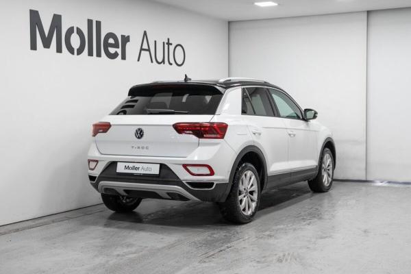 Balts Volkswagen T-Roc 2023 Viļņa, ar dzinēja tilpumu 1.50 L un nobraukumu 61 tūkst. km par 25900 €, foto 3 vietnē AUTOMOTO.COM.LV