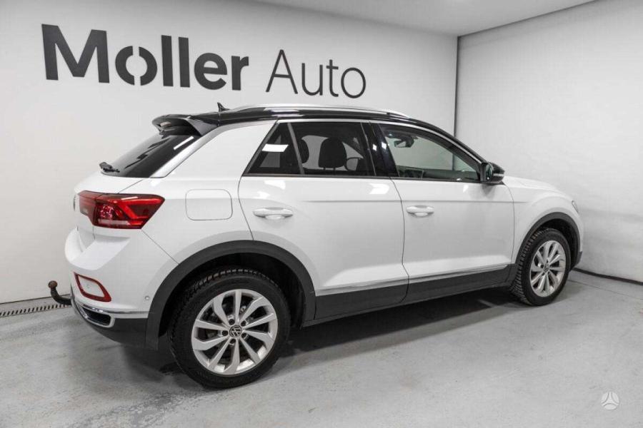 Balts Volkswagen T-Roc 2023 Viļņa, ar dzinēja tilpumu 1.50 L un nobraukumu 64 tūkst. km par 25900 €, foto 3 vietnē AUTOMOTO.COM.LV