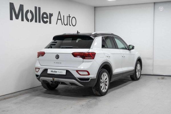 Balts Volkswagen T-Roc 2023 Viļņa, ar dzinēja tilpumu 1.50 L un nobraukumu 64 tūkst. km par 25900 €, foto 4 vietnē AUTOMOTO.COM.LV