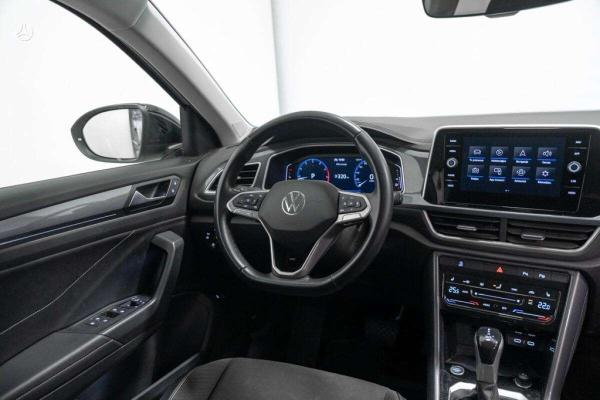 Balts Volkswagen T-Roc 2023 Viļņa, ar dzinēja tilpumu 1.50 L un nobraukumu 64 tūkst. km par 25900 €, foto 10 vietnē AUTOMOTO.COM.LV
