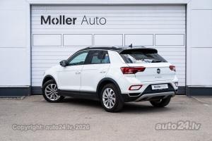 White Volkswagen T-Roc 2023 in Riga, with an engine capacity of 1.50 L and mileage of 48 thousand km for 26593 €, photo 5 on AUTOMOTO.COM.LV