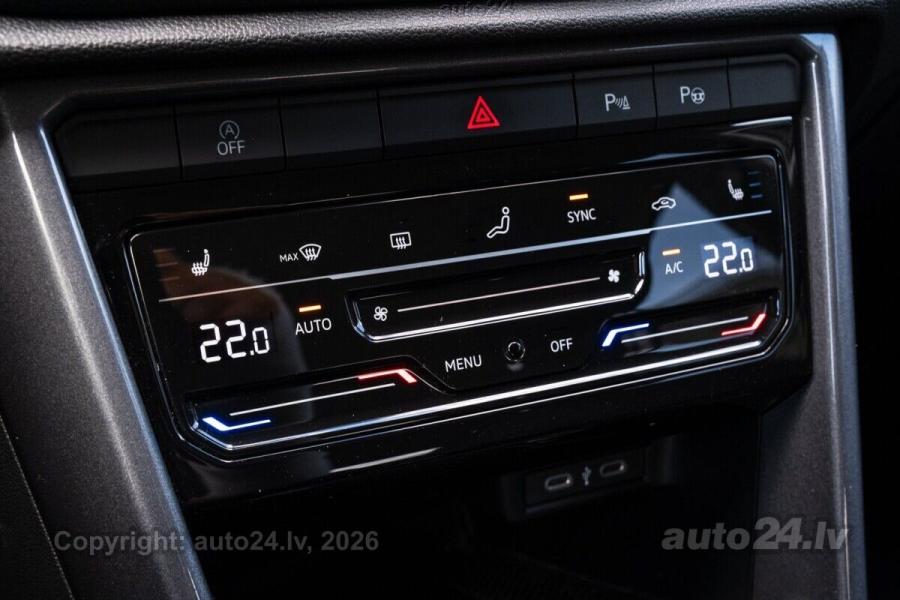 White Volkswagen T-Roc 2023 in Riga, with an engine capacity of 1.50 L and mileage of 48 thousand km for 26593 €, photo 14 on AUTOMOTO.COM.LV