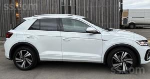 Balts Volkswagen T-Roc 2023 Rīga, ar dzinēja tilpumu 1.50 L un nobraukumu 41 tūkst. km par 21900 €, foto 4 vietnē AUTOMOTO.COM.LV