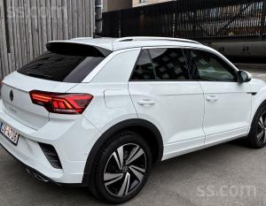 Balts Volkswagen T-Roc 2023 Rīga, ar dzinēja tilpumu 1.50 L un nobraukumu 41 tūkst. km par 21900 €, foto 5 vietnē AUTOMOTO.COM.LV
