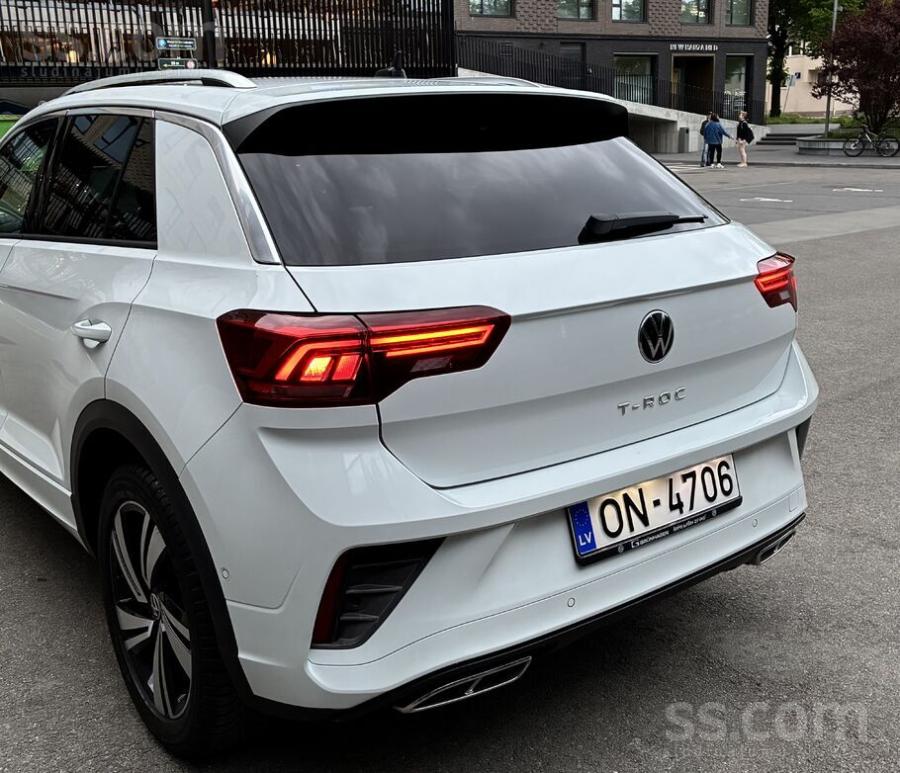 Balts Volkswagen T-Roc 2023 Rīga, ar dzinēja tilpumu 1.50 L un nobraukumu 41 tūkst. km par 21900 €, foto 6 vietnē AUTOMOTO.COM.LV