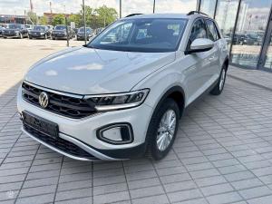 White Volkswagen T-Roc 2023 in Kaunas, with an engine capacity of 1.00 L and mileage of 167 thousand km for 15300 €, photo  on AUTOMOTO.COM.LV