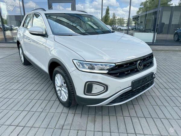 White Volkswagen T-Roc 2023 in Kaunas, with an engine capacity of 1.00 L and mileage of 167 thousand km for 15300 €, photo 2 on AUTOMOTO.COM.LV