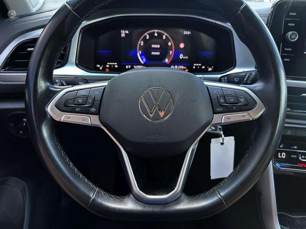 White Volkswagen T-Roc 2023 in Kaunas, with an engine capacity of 1.00 L and mileage of 167 thousand km for 15300 €, photo 7 on AUTOMOTO.COM.LV