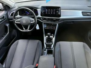 White Volkswagen T-Roc 2023 in Kaunas, with an engine capacity of 1.00 L and mileage of 167 thousand km for 15300 €, photo 9 on AUTOMOTO.COM.LV