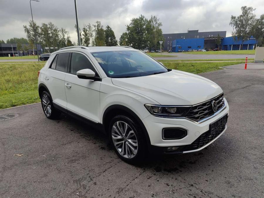 Balts Volkswagen T-Roc 2023 Kauņa, ar dzinēja tilpumu 1.50 L un nobraukumu 174 tūkst. km par 15990 €, foto 4 vietnē AUTOMOTO.COM.LV