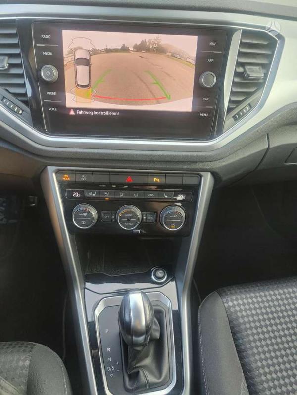 Balts Volkswagen T-Roc 2023 Kauņa, ar dzinēja tilpumu 1.50 L un nobraukumu 174 tūkst. km par 15990 €, foto 11 vietnē AUTOMOTO.COM.LV