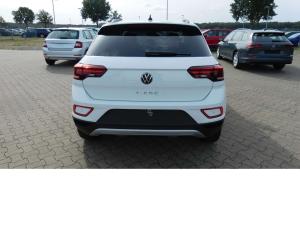 White Volkswagen T-Roc 2024 in Kaunas, with an engine capacity of 1.00 L and mileage of 20 thousand km for 23781 €, photo 4 on AUTOMOTO.COM.LV