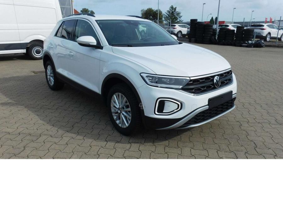 White Volkswagen T-Roc 2024 in Kaunas, with an engine capacity of 1.00 L and mileage of 20 thousand km for 23781 €, photo 8 on AUTOMOTO.COM.LV