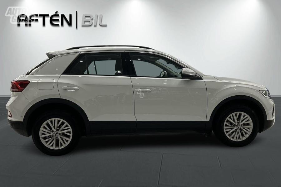 White Volkswagen T-Roc 2024 in Kaunas, with an engine capacity of 0.00 L and mileage of 39 thousand km for 29788 €, photo 8 on AUTOMOTO.COM.LV
