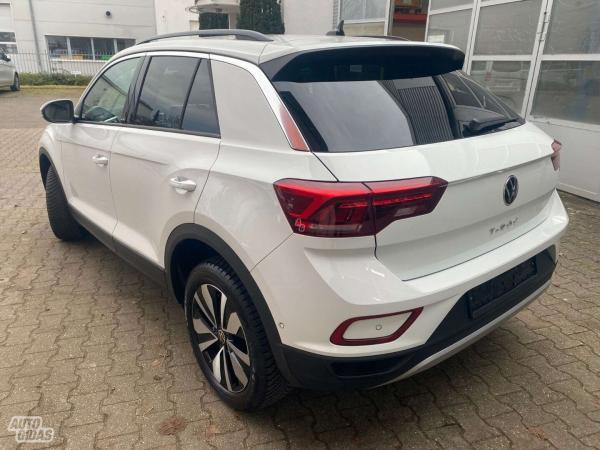 White Volkswagen T-Roc 2024 in Kaunas, with an engine capacity of 1.50 L and mileage of 40 thousand km for 26830 €, photo 3 on AUTOMOTO.COM.LV