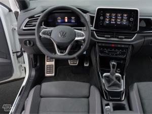 White Volkswagen T-Roc 2025 in Kaunas, with an engine capacity of 1.50 L and mileage of 12 thousand km for 32678 €, photo 6 on AUTOMOTO.COM.LV