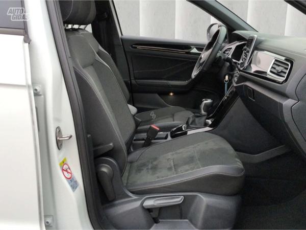 White Volkswagen T-Roc 2025 in Kaunas, with an engine capacity of 1.50 L and mileage of 12 thousand km for 32678 €, photo 8 on AUTOMOTO.COM.LV