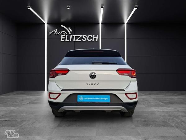 Balts Volkswagen T-Roc 2025 Kauņa, ar dzinēja tilpumu 1.00 L un nobraukumu 16 tūkst. km par 25366 €, foto 4 vietnē AUTOMOTO.COM.LV