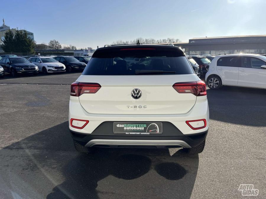 White Volkswagen T-Roc 2025 in Kaunas, with an engine capacity of 2.00 L and mileage of 16 thousand km for 32144 €, photo 8 on AUTOMOTO.COM.LV