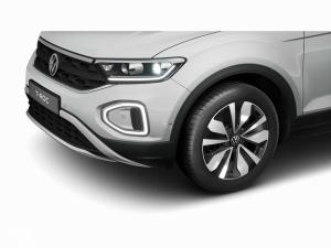 White Volkswagen T-Roc 2025 in Kaunas, with an engine capacity of 2.00 L and mileage of 22 thousand km for 32679 €, photo 6 on AUTOMOTO.COM.LV