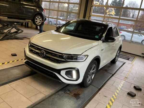 White Volkswagen T-Roc 2025 in Kaunas, with an engine capacity of 1.50 L and mileage of 25 thousand km for 33209 €, photo 2 on AUTOMOTO.COM.LV
