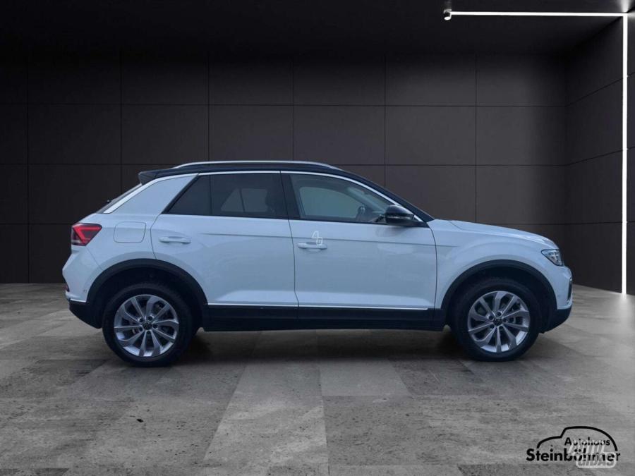 White Volkswagen T-Roc 2025 in Kaunas, with an engine capacity of 1.50 L and mileage of 23 thousand km for 30058 €, photo 9 on AUTOMOTO.COM.LV