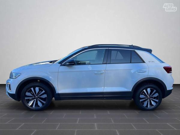 White Volkswagen T-Roc 2025 in Kaunas, with an engine capacity of 2.00 L and mileage of 27 thousand km for 33104 €, photo 7 on AUTOMOTO.COM.LV